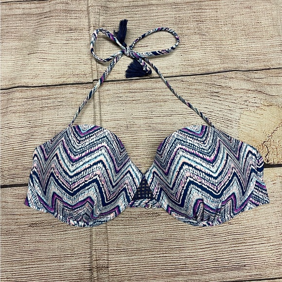 Ambrielle | Swim | Ambrielle Swim Top Ties At Neck Wire Bra Hooks In ...